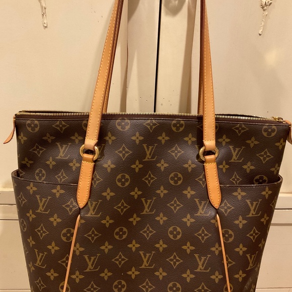 Louis Vuitton | Accessories | Louis Vuitton Mm Bag With Sleeper Bag And ...